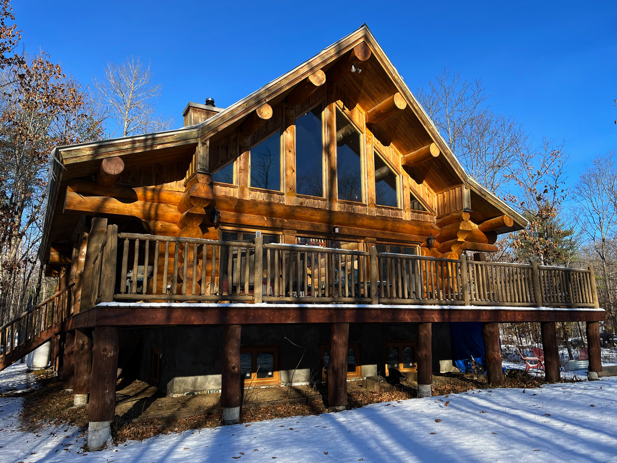 Featured Log Home: Calabogie – Flynn Log Homes